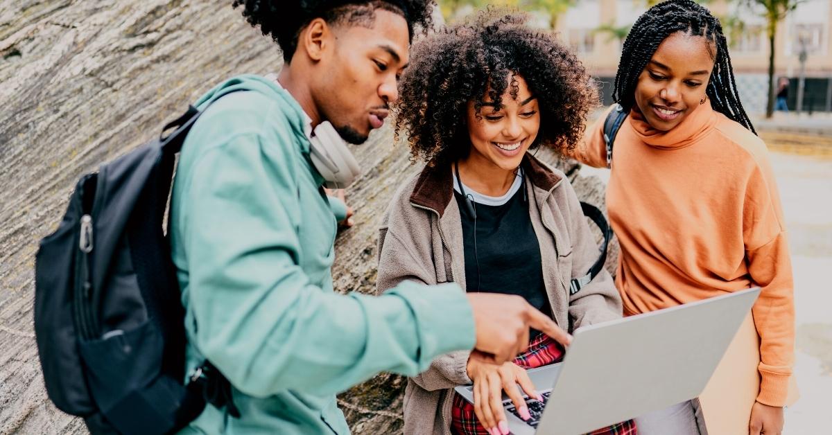 Why You Should Add Students to Your Social Media Team | Class Intercom